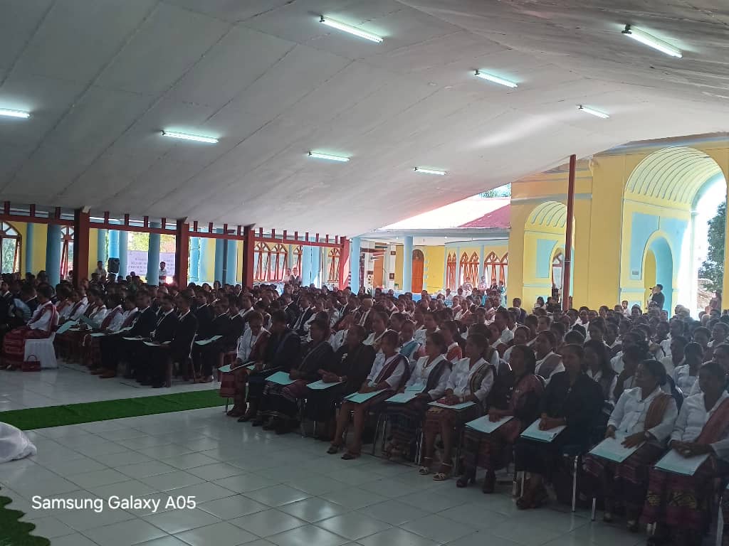 Profesor 423 Simu Posse Ingresu Espesial Iha Baucau | LIFAU PRESS