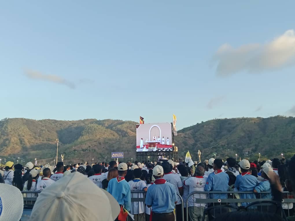 Layar Fó Vantazen Ba Peregrinus Misa Papa Francisco | LIFAU PRESS